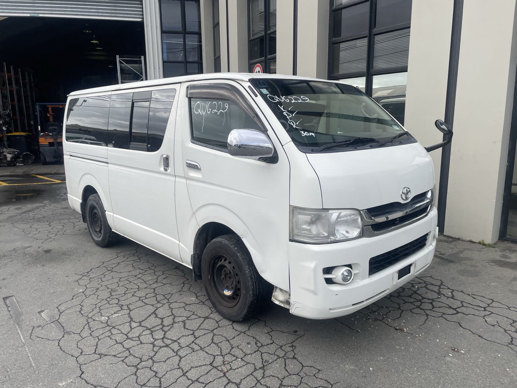 TOYOTA HIACE (TRH200) 2006 – NZ Van Spares Ltd