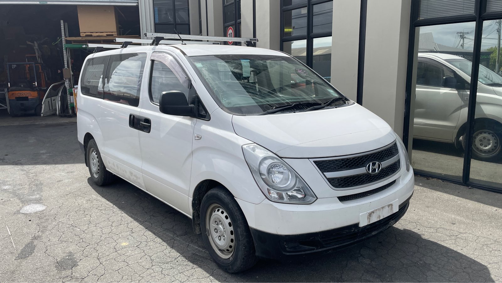 HYUNDAI H1 2012 – NZ Van Spares Ltd