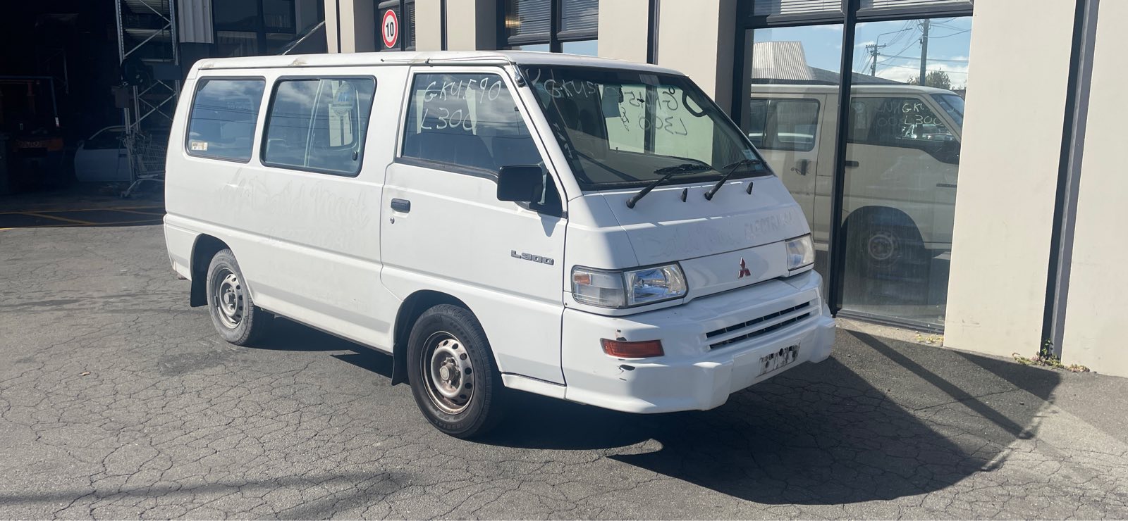 MITSUBISHI L300 2012 – NZ Van Spares Ltd